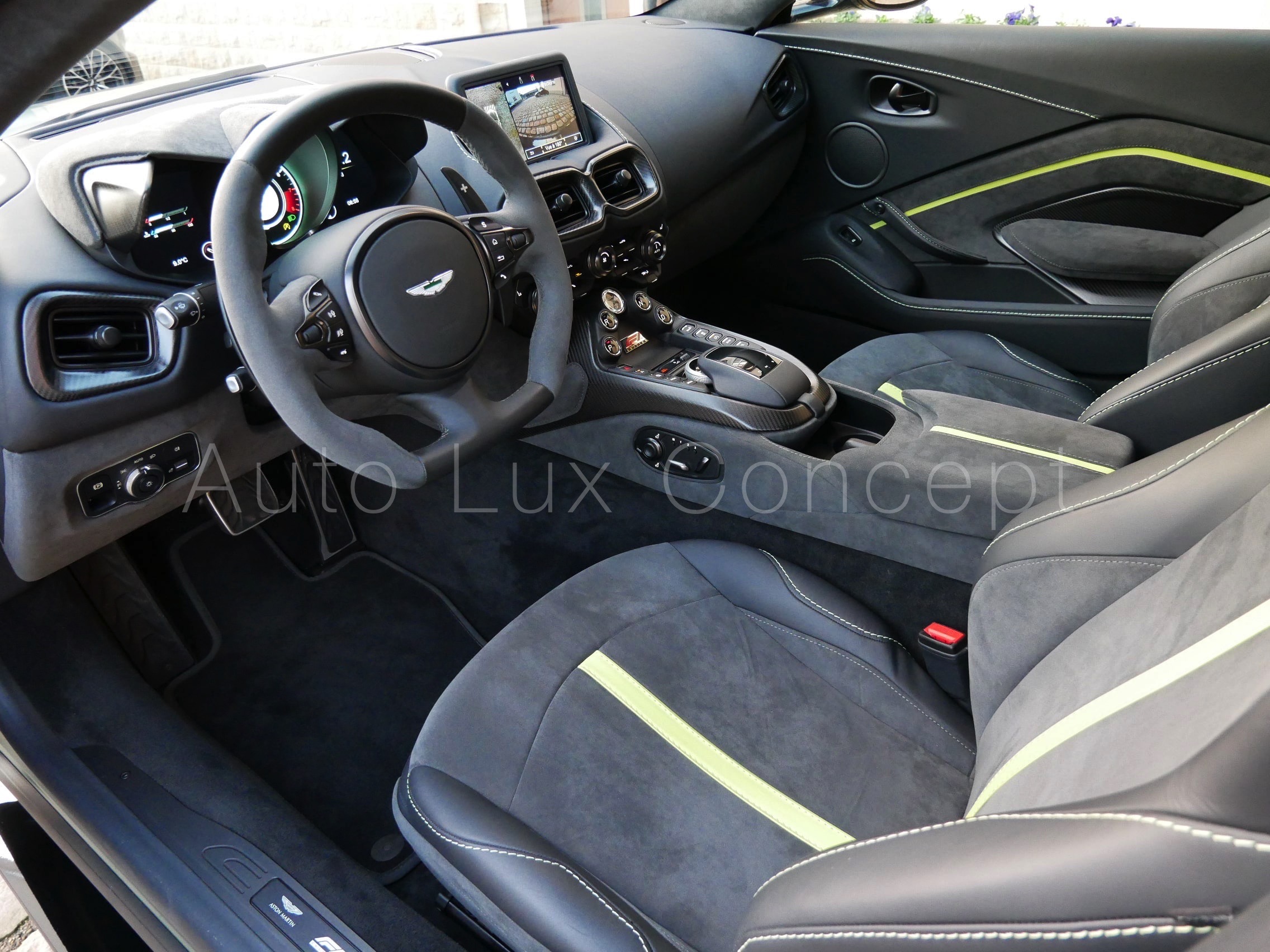 Aston Martin Vantage F1 Edition Coupé - Auto Lux Concept